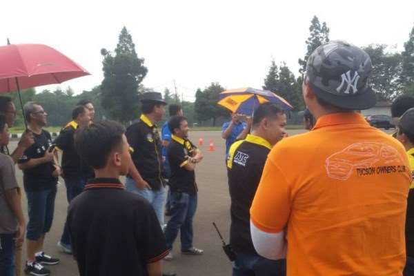 Adira Touring Club dan Tucson Owner Club Selenggarakan Safety Driving ...