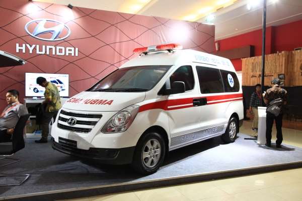 Hyundai Pajang Starex Mover dan H-100 Versi Ambulans Di IIMS 2017 ...
