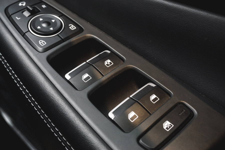 Jangan Salah! Ini 3 Penyebab Power Window Nyangkut | Hyundai Mobil ...